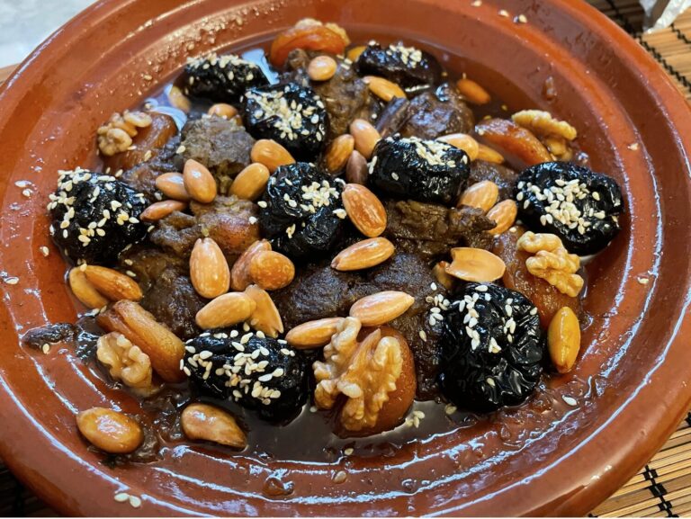 Lham Bel Barqouq – Moroccan Meat Tagine with Prunes